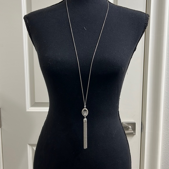 LOFT | Jewelry | Like New Loft Pendant Necklace | Poshmark